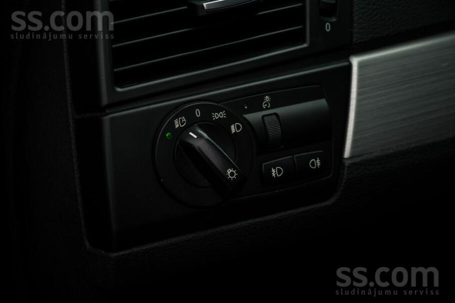Black BMW X3 2007 in Jelgava, with an engine capacity of 2.00 L and mileage of 357 thousand km for 4900 €, photo 21 on AUTOMOTO.COM.LV