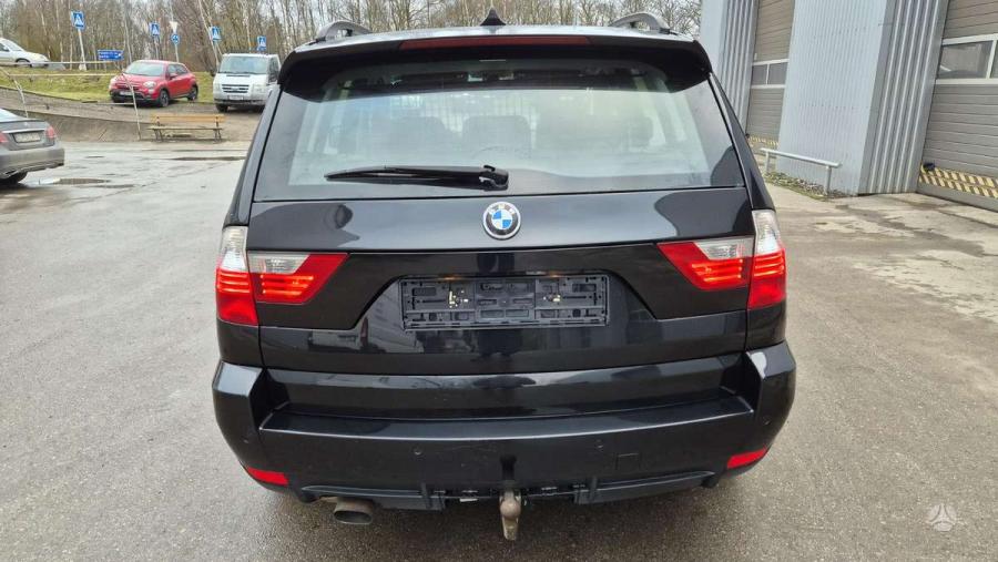 Black BMW X3 2008 in Kupiskis, with an engine capacity of 2.00 L and mileage of 244 thousand km for 4250 €, photo 4 on AUTOMOTO.COM.LV