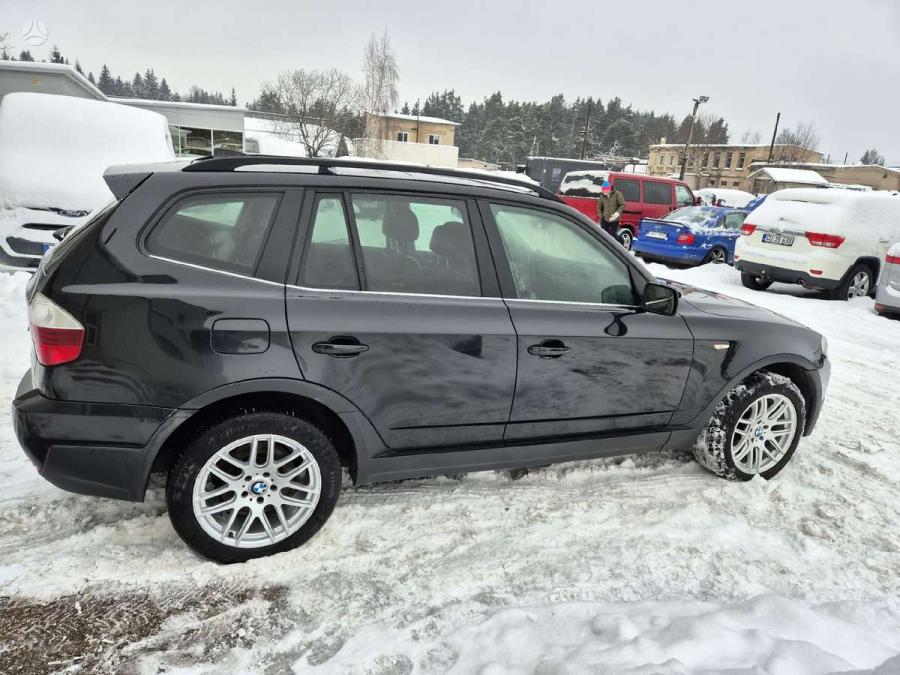 Black BMW X3 2008 in Trakai, with an engine capacity of 2.99 L and mileage of 399 thousand km for 3190 €, photo 6 on AUTOMOTO.COM.LV