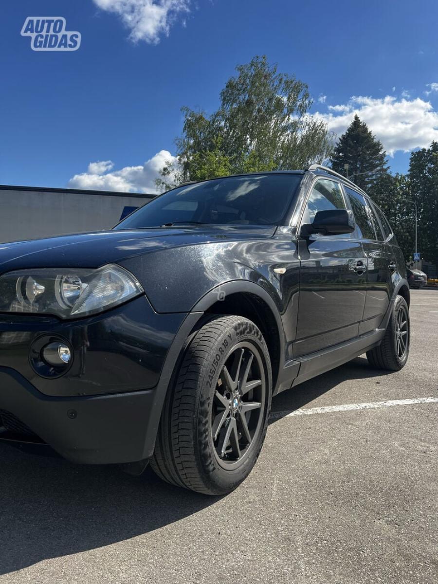 Black BMW X3 2008 in Vilnius, with an engine capacity of 2.00 L and mileage of 321 thousand km for 3900 €, photo 5 on AUTOMOTO.COM.LV