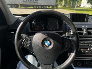 Black BMW X3 2008 in Vilnius, with an engine capacity of 2.00 L and mileage of 321 thousand km for 3900 €, photo 18 on AUTOMOTO.COM.LV