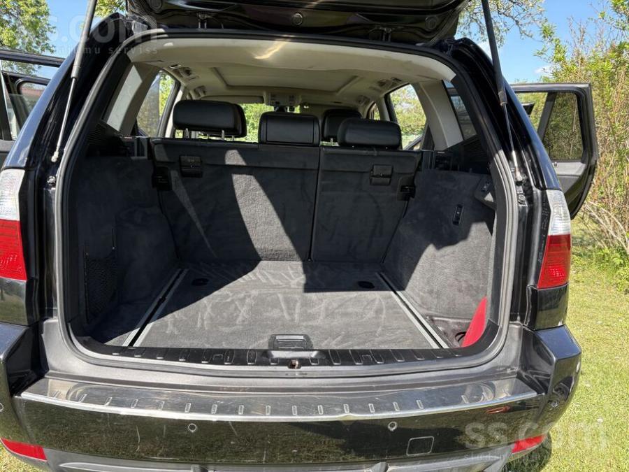 Black BMW X3 2008 in Riga, with an engine capacity of 2.00 L and mileage of 224 thousand km for 5700 €, photo 6 on AUTOMOTO.COM.LV