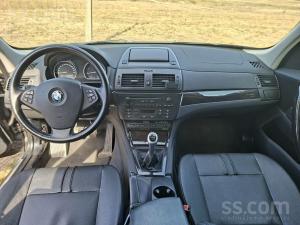 Black BMW X3 2008 in Riga, with an engine capacity of 2.00 L and mileage of 284 thousand km for 5800 €, photo 4 on AUTOMOTO.COM.LV