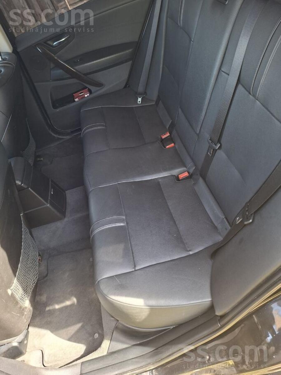 Black BMW X3 2008 in Riga, with an engine capacity of 2.00 L and mileage of 284 thousand km for 5800 €, photo 5 on AUTOMOTO.COM.LV