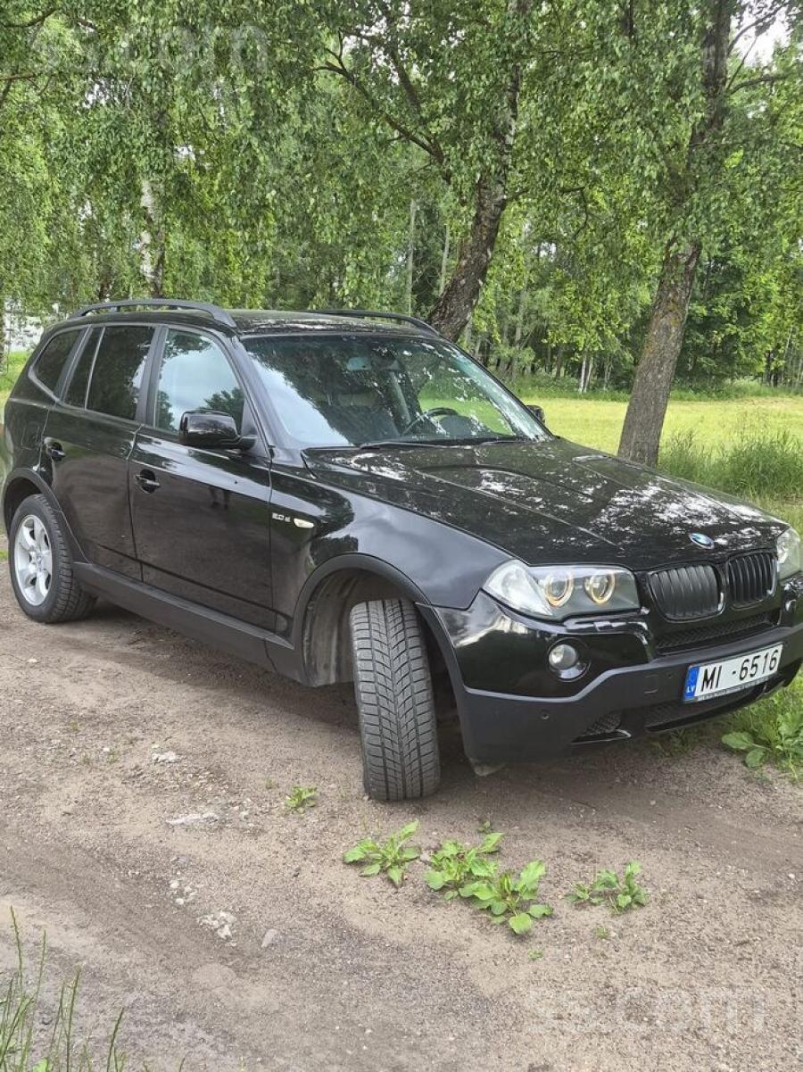 Black BMW X3 2008 in Riga, with an engine capacity of 2.00 L and mileage of 269 thousand km for 5900 €, photo 4 on AUTOMOTO.COM.LV