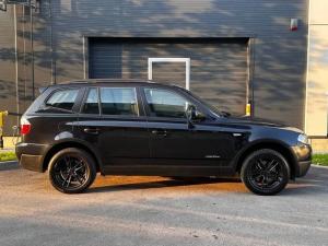 Black BMW X3 2008 in Riga, with an engine capacity of 2.00 L and mileage of 121 thousand km for 5590 €, photo 5 on AUTOMOTO.COM.LV