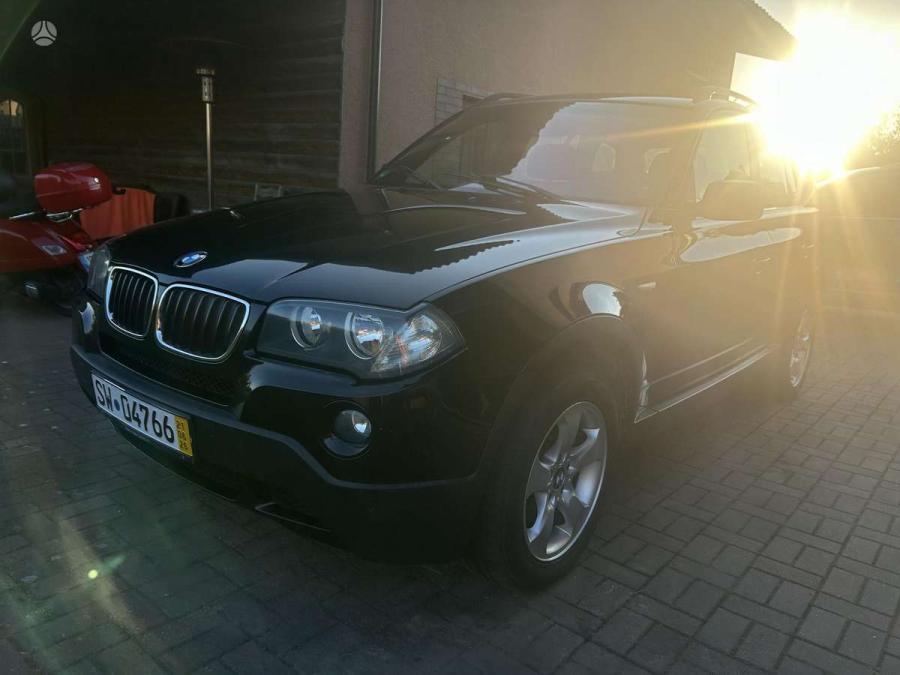 Black BMW X3 2008 in Siauliai, with an engine capacity of 2.00 L and mileage of 241 thousand km for 3499 €, photo 5 on AUTOMOTO.COM.LV