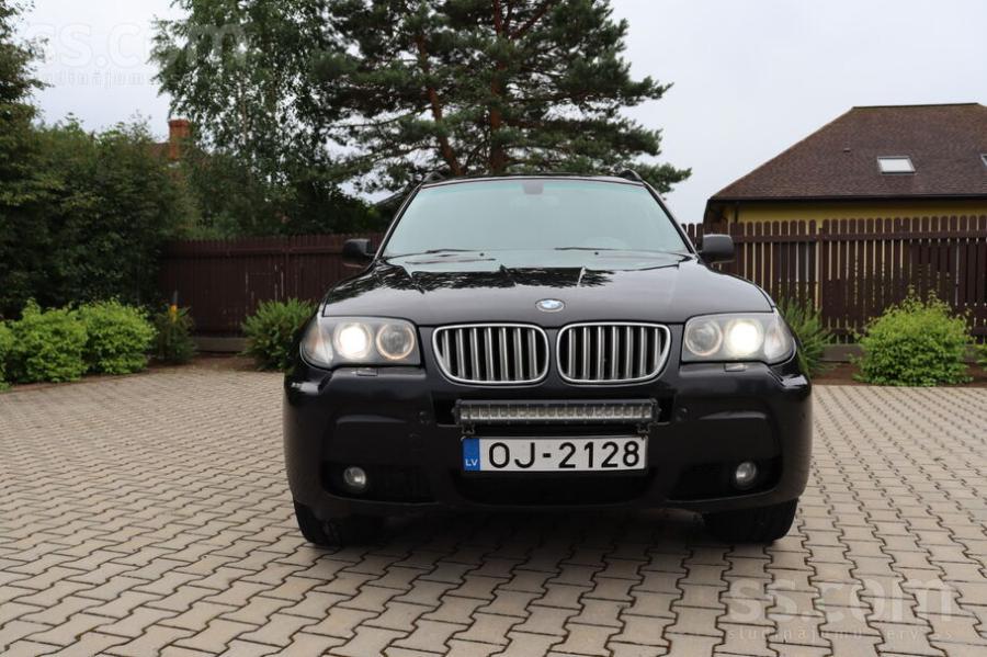 Black BMW X3 2008 in Riga, with an engine capacity of 3.00 L and mileage of 384 thousand km for 6490 €, photo 4 on AUTOMOTO.COM.LV