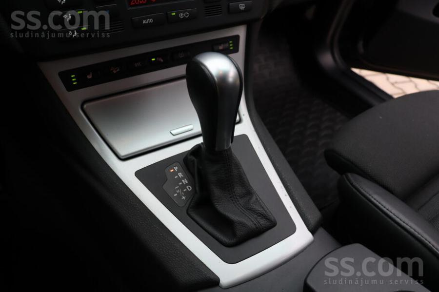 Black BMW X3 2008 in Riga, with an engine capacity of 3.00 L and mileage of 384 thousand km for 6490 €, photo 21 on AUTOMOTO.COM.LV