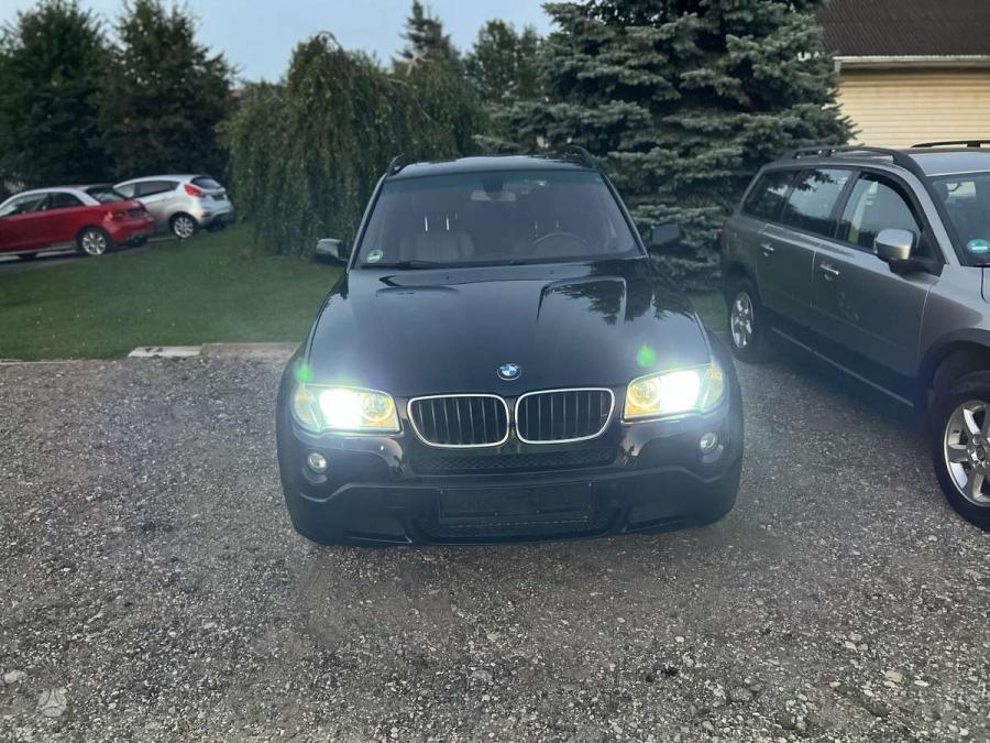 Black BMW X3 2008 in Utena, with an engine capacity of 2.00 L and mileage of 240 thousand km for 5100 €, photo 9 on AUTOMOTO.COM.LV