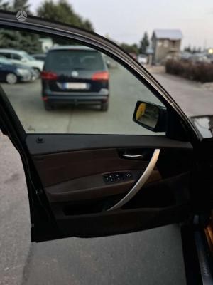 Black BMW X3 2008 in Utena, with an engine capacity of 2.00 L and mileage of 240 thousand km for 5100 €, photo 19 on AUTOMOTO.COM.LV