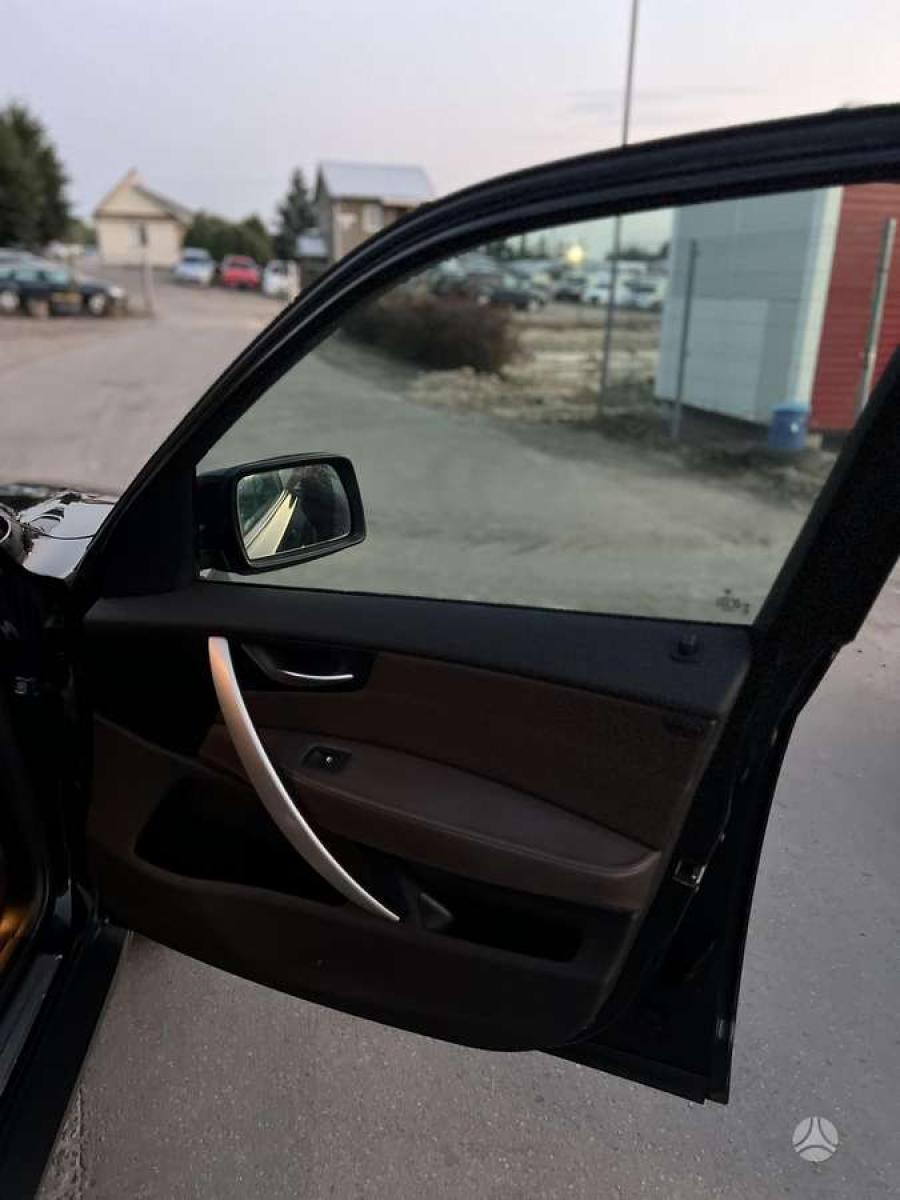 Black BMW X3 2008 in Utena, with an engine capacity of 2.00 L and mileage of 240 thousand km for 5100 €, photo 20 on AUTOMOTO.COM.LV