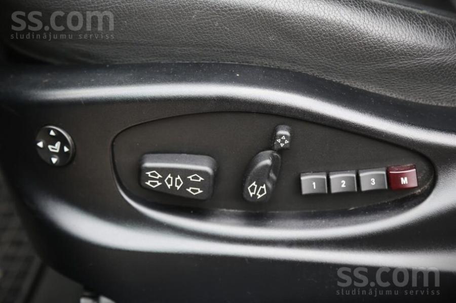 Black BMW X3 2008 in Riga, with an engine capacity of 3.00 L and mileage of 264 thousand km for 5995 €, photo 18 on AUTOMOTO.COM.LV
