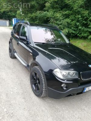 Black BMW X3 2008 in Riga, with an engine capacity of 2.00 L and mileage of 285 thousand km for 4300 €, photo 3 on AUTOMOTO.COM.LV