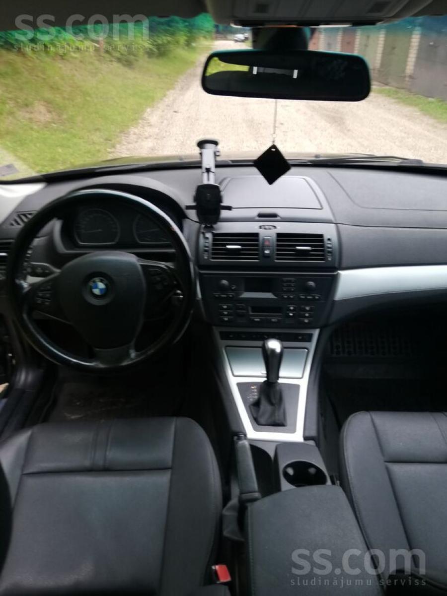 Black BMW X3 2008 in Riga, with an engine capacity of 2.00 L and mileage of 285 thousand km for 4300 €, photo 7 on AUTOMOTO.COM.LV
