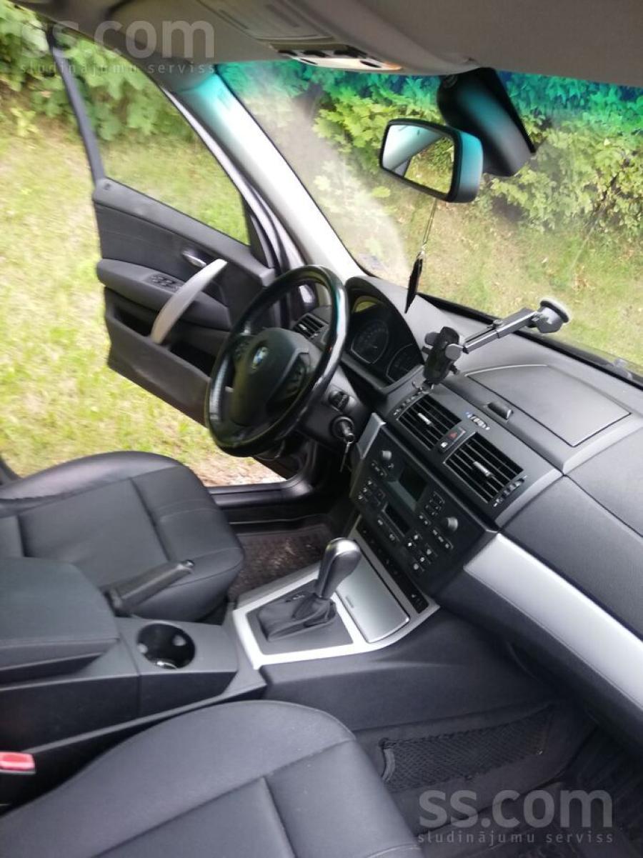 Black BMW X3 2008 in Riga, with an engine capacity of 2.00 L and mileage of 285 thousand km for 4300 €, photo 10 on AUTOMOTO.COM.LV
