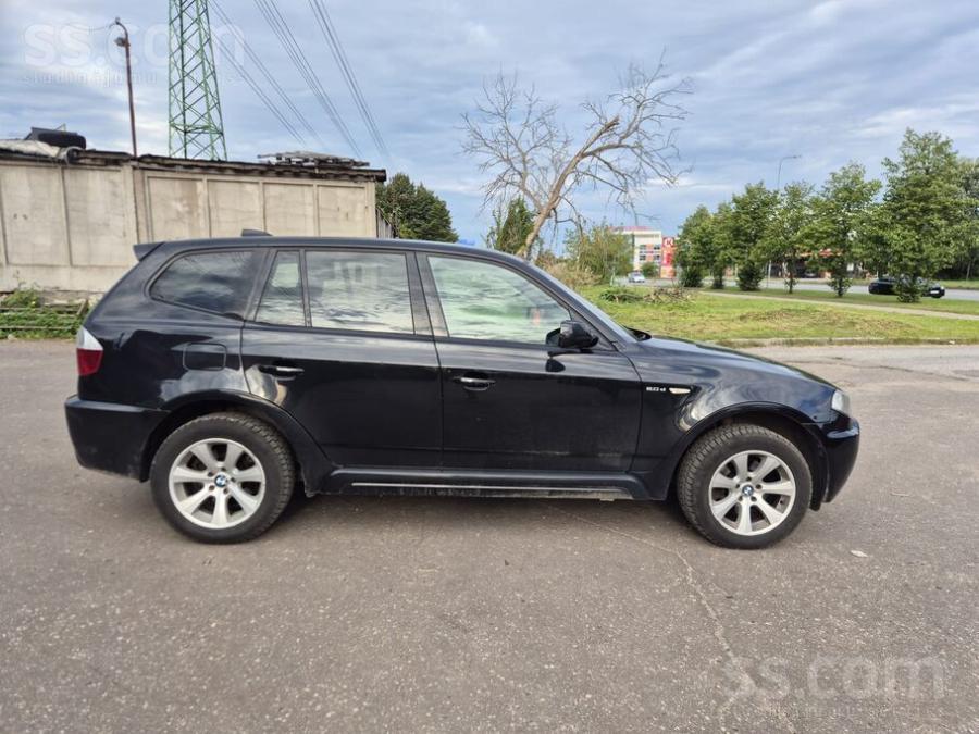 Black BMW X3 2008 in Riga, with an engine capacity of 2.00 L and mileage of 403 thousand km for 3590 €, photo 6 on AUTOMOTO.COM.LV