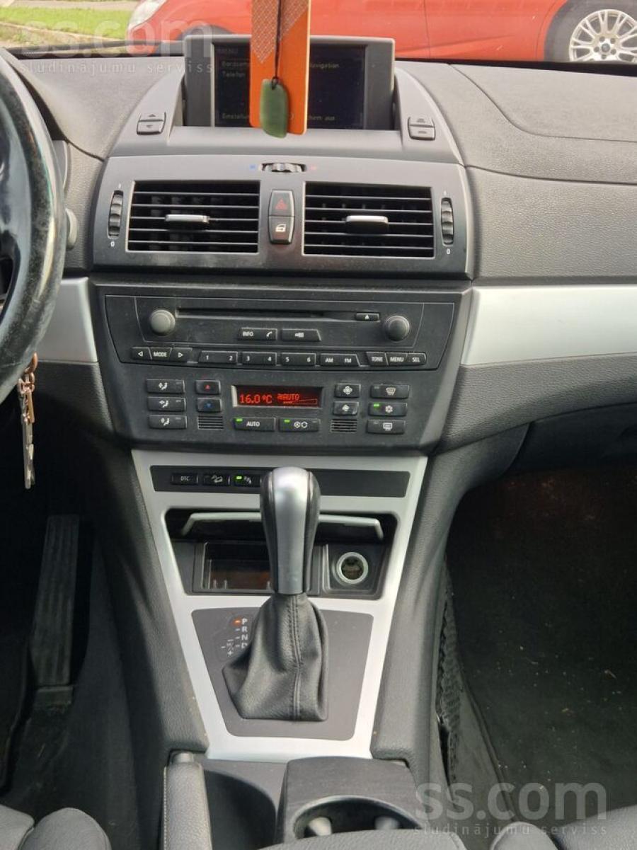 Black BMW X3 2008 in Riga, with an engine capacity of 2.00 L and mileage of 403 thousand km for 3590 €, photo 13 on AUTOMOTO.COM.LV