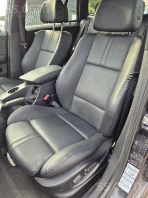 Black BMW X3 2008 in Riga, with an engine capacity of 2.00 L and mileage of 403 thousand km for 3590 €, photo 14 on AUTOMOTO.COM.LV