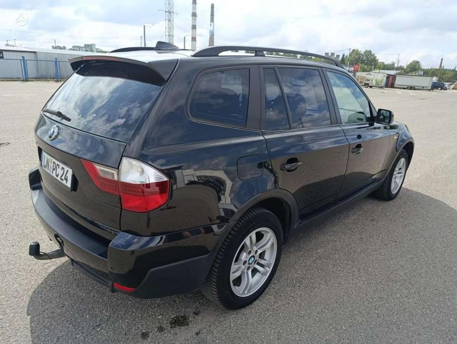 Melns BMW X3 2008 Panevēža, ar dzinēja tilpumu 2.00 L un nobraukumu 320 tūkst. km par 4400 €, foto 4 vietnē AUTOMOTO.COM.LV