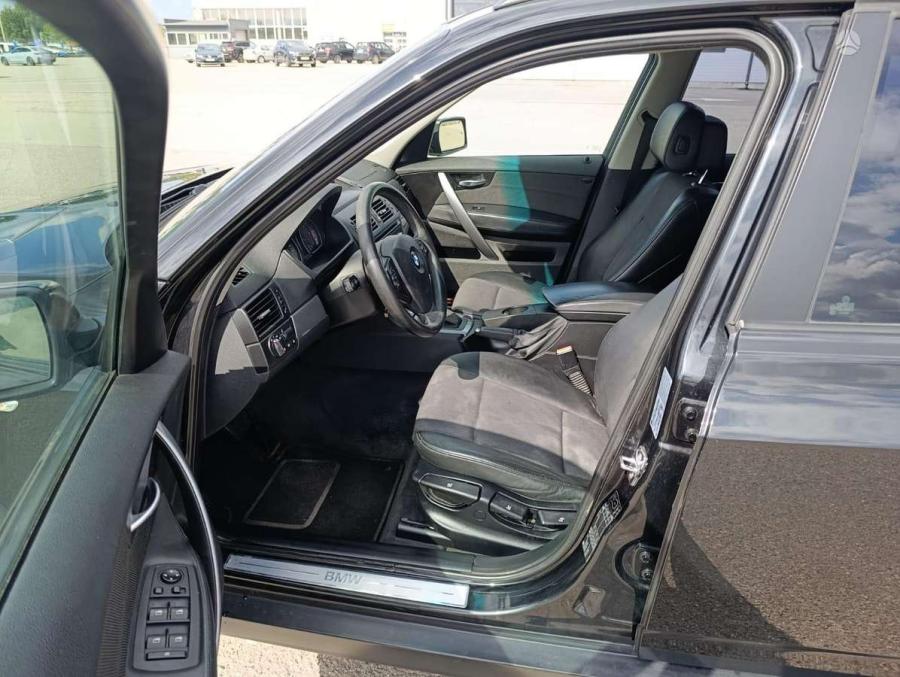 Melns BMW X3 2008 Panevēža, ar dzinēja tilpumu 2.00 L un nobraukumu 320 tūkst. km par 4400 €, foto 14 vietnē AUTOMOTO.COM.LV