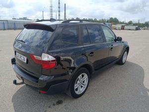 Melns BMW X3 2008 Panevēža, ar dzinēja tilpumu 2.00 L un nobraukumu 320 tūkst. km par 4400 €, foto 16 vietnē AUTOMOTO.COM.LV