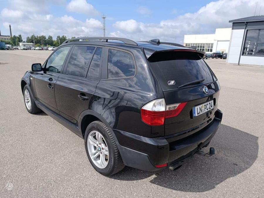 Melns BMW X3 2008 Panevēža, ar dzinēja tilpumu 2.00 L un nobraukumu 320 tūkst. km par 4400 €, foto 18 vietnē AUTOMOTO.COM.LV
