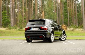 Black BMW X3 2008 in Riga, with an engine capacity of 2.00 L and mileage of 403 thousand km for 3590 €, photo 7 on AUTOMOTO.COM.LV