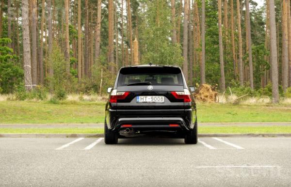 Black BMW X3 2008 in Riga, with an engine capacity of 2.00 L and mileage of 403 thousand km for 3590 €, photo 8 on AUTOMOTO.COM.LV