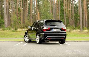 Black BMW X3 2008 in Riga, with an engine capacity of 2.00 L and mileage of 403 thousand km for 3590 €, photo 9 on AUTOMOTO.COM.LV
