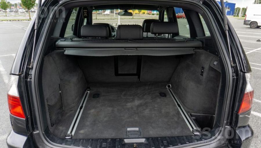 Black BMW X3 2008 in Riga, with an engine capacity of 2.00 L and mileage of 403 thousand km for 3590 €, photo 26 on AUTOMOTO.COM.LV