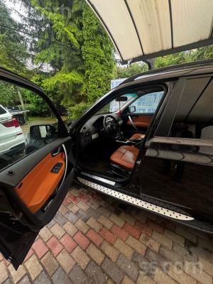 Black BMW X3 2008 in Riga, with an engine capacity of 2.00 L and mileage of 252 thousand km for 5900 €, photo 6 on AUTOMOTO.COM.LV