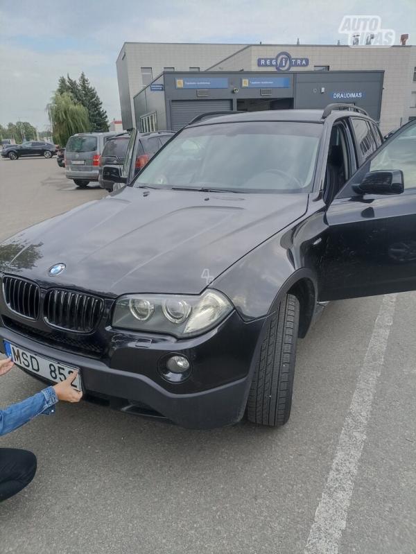 BMW X3 2008 in Vilnius on AUTOMOTO.COM.LV Black BMW X3 2008 in Vilnius, with an engine capacity of 2.00 L and mileage of 252 thousand km for 5300 €, photo 4 on AUTOMOTO.COM.LV