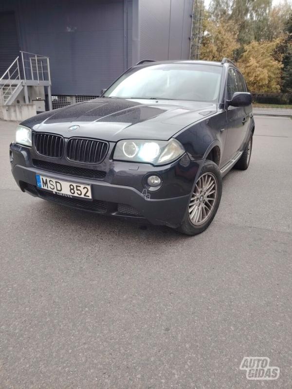 BMW X3 2008 in Vilnius on AUTOMOTO.COM.LV Black BMW X3 2008 in Vilnius, with an engine capacity of 2.00 L and mileage of 252 thousand km for 5300 €, photo 5 on AUTOMOTO.COM.LV