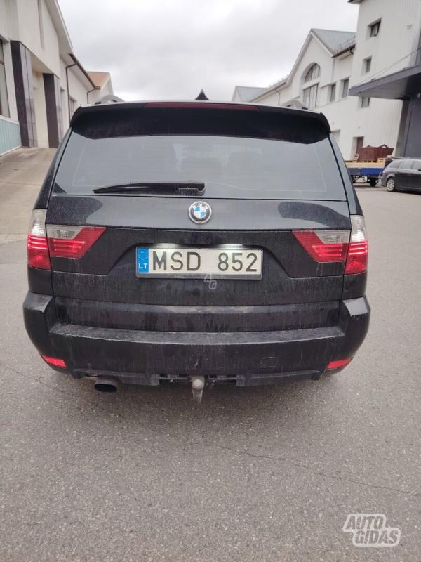 BMW X3 2008 in Vilnius on AUTOMOTO.COM.LV Black BMW X3 2008 in Vilnius, with an engine capacity of 2.00 L and mileage of 252 thousand km for 5300 €, photo 7 on AUTOMOTO.COM.LV