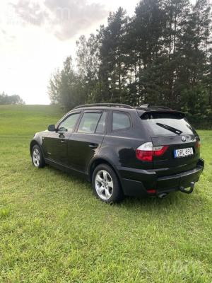 Black BMW X3 2009 in Riga, with an engine capacity of 2.00 L and mileage of 242 thousand km for 4400 €, photo 2 on AUTOMOTO.COM.LV