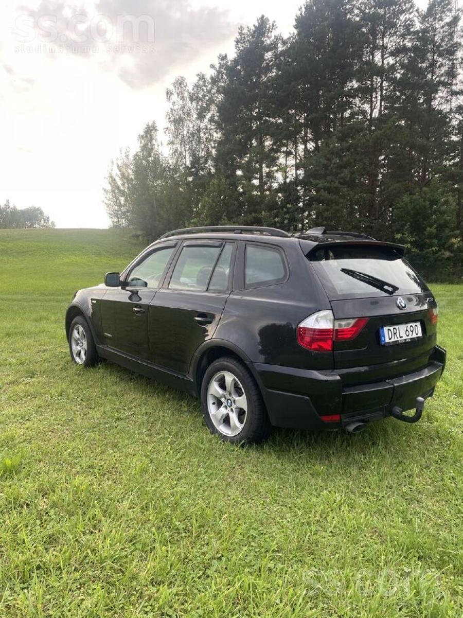 Black BMW X3 2009 in Riga, with an engine capacity of 2.00 L and mileage of 242 thousand km for 4400 €, photo 2 on AUTOMOTO.COM.LV
