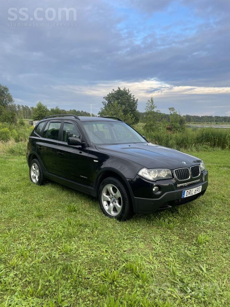 Black BMW X3 2009 in Riga, with an engine capacity of 2.00 L and mileage of 242 thousand km for 4400 €, photo 4 on AUTOMOTO.COM.LV