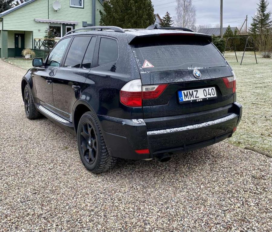 Black BMW X3 2009 in Kaunas, with an engine capacity of 2.00 L and mileage of 327 thousand km for 4300 €, photo 8 on AUTOMOTO.COM.LV