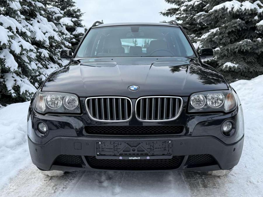 Black BMW X3 2009 in Utena, with an engine capacity of 2.00 L and mileage of 303 thousand km for 4750 €, photo 5 on AUTOMOTO.COM.LV