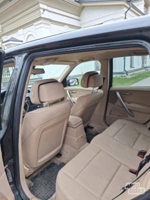 Black BMW X3 2009 in Vilnius, with an engine capacity of 2.00 L and mileage of 365 thousand km for 5000 €, photo 10 on AUTOMOTO.COM.LV