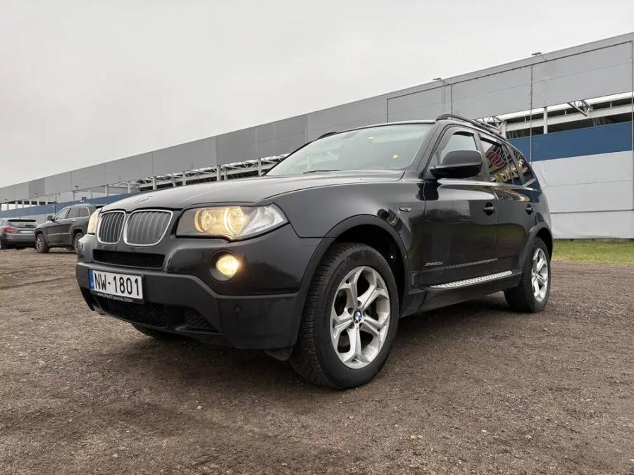 Black BMW X3 2009 in Daugavpils, with an engine capacity of 2.00 L and mileage of 267 thousand km for 5650 €, photo 1 on AUTOMOTO.COM.LV