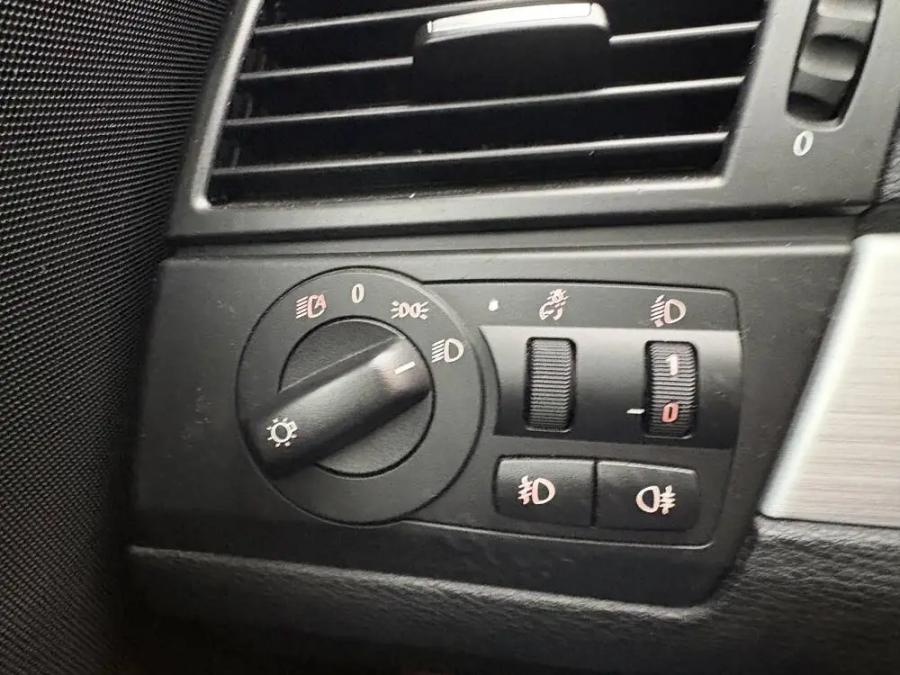 Black BMW X3 2009 in Daugavpils, with an engine capacity of 2.00 L and mileage of 267 thousand km for 5650 €, photo 17 on AUTOMOTO.COM.LV