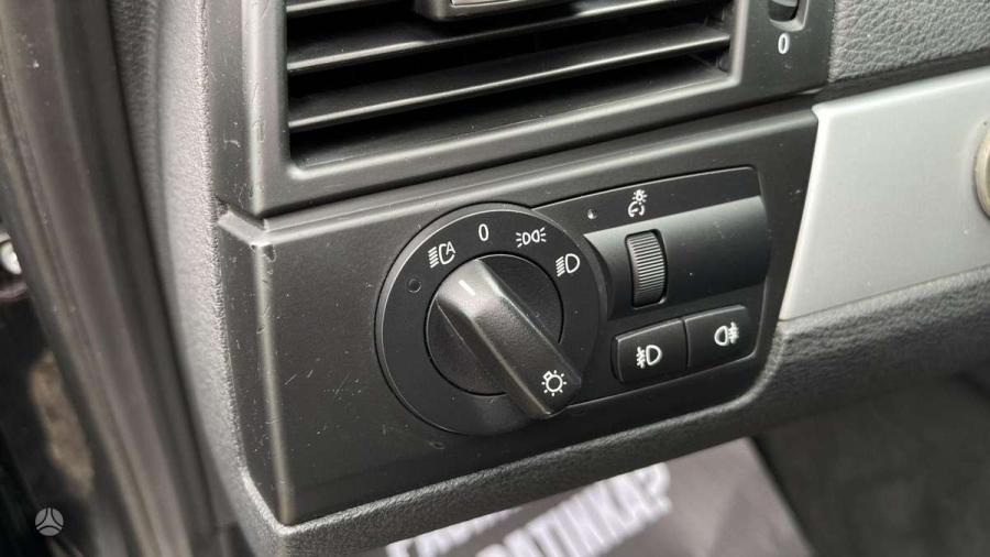 Black BMW X3 2009 in Marijampole, with an engine capacity of 2.00 L and mileage of 261 thousand km for 5190 €, photo 16 on AUTOMOTO.COM.LV