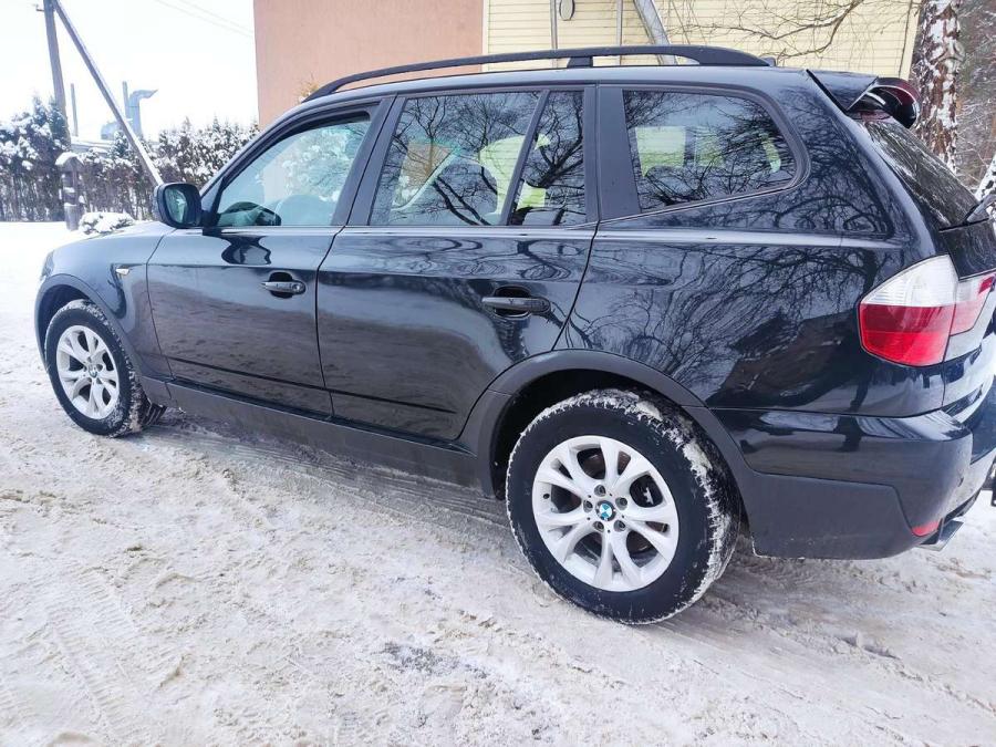 Melns BMW X3 2010 Utena, ar dzinēja tilpumu 2.00 L un nobraukumu 265 tūkst. km par 5400 €, foto 27 vietnē AUTOMOTO.COM.LV