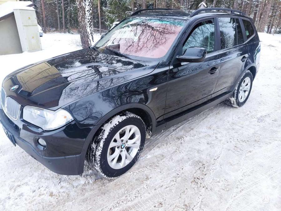 Black BMW X3 2010 in Utena, with an engine capacity of 2.00 L and mileage of 265 thousand km for 5400 €, photo 4 on AUTOMOTO.COM.LV