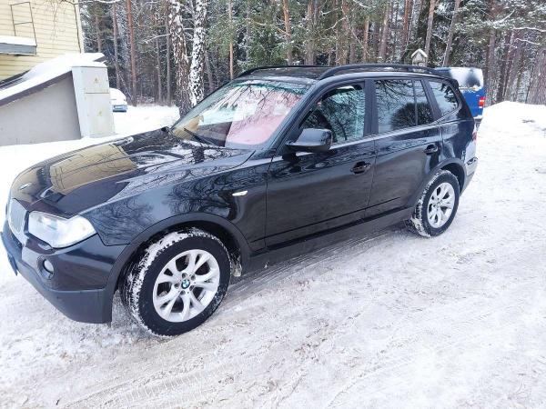 Black BMW X3 2010 in Utena, with an engine capacity of 2.00 L and mileage of 265 thousand km for 5400 €, photo 5 on AUTOMOTO.COM.LV