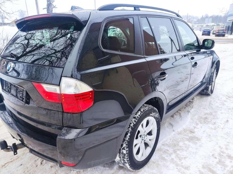 Melns BMW X3 2010 Utena, ar dzinēja tilpumu 2.00 L un nobraukumu 265 tūkst. km par 5400 €, foto 3 vietnē AUTOMOTO.COM.LV