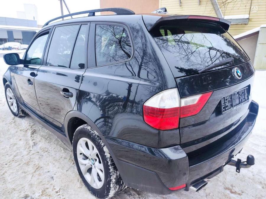 Melns BMW X3 2010 Utena, ar dzinēja tilpumu 2.00 L un nobraukumu 265 tūkst. km par 5400 €, foto 27 vietnē AUTOMOTO.COM.LV