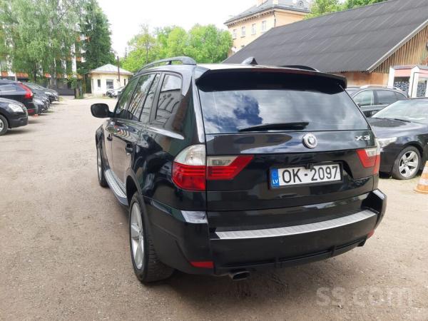 Melns BMW X3 2010 Daugavpils, ar dzinēja tilpumu 2.00 L un nobraukumu 0 tūkst. km par 7150 €, foto 9 vietnē AUTOMOTO.COM.LV